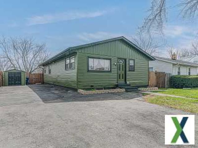 4 bd, 2 ba, 1150 sqft Home for sale North Chicago, Illinois