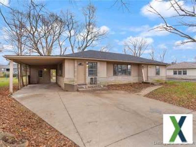 2 bd, 1 ba, 700 sqft Home for sale Jeffersonville, Indiana
