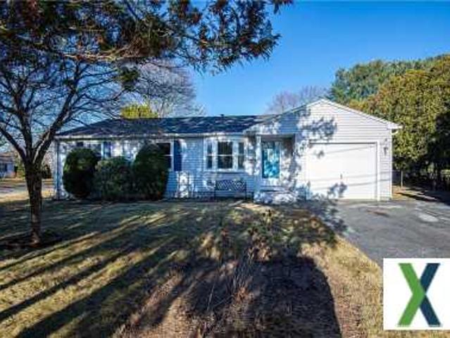 2 bd, 2 ba, 1318 sqft Condo for sale Woonsocket, Rhode Island