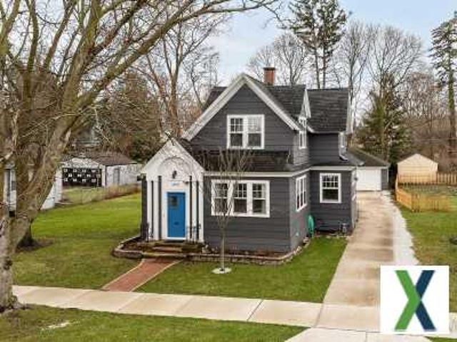 3 bd, 2 ba, 2296 sqft Condo for sale Holland, Michigan