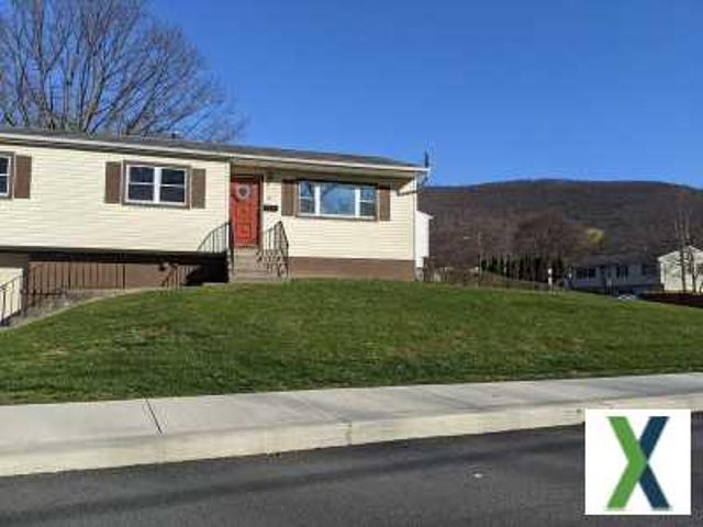 4 bd, 2 ba, 2062 sqft Home for rent Beacon, New York