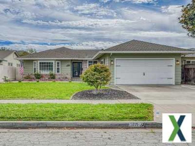 4 bd, 2 ba, 2097 sqft Home for sale Salinas, California