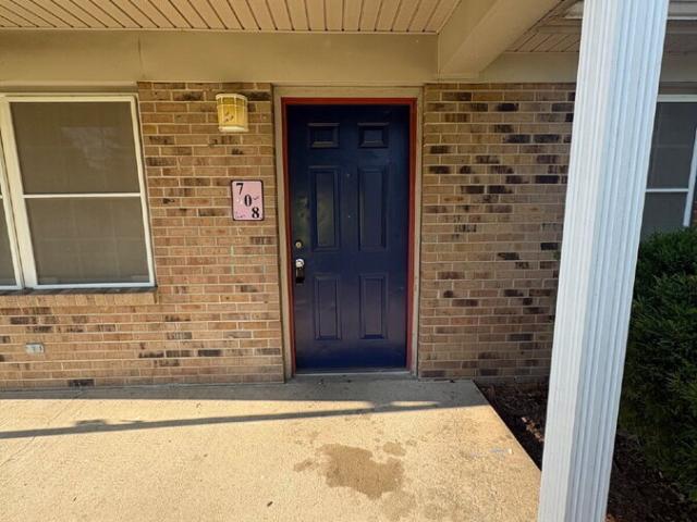 4 BD / 2 BA Spacious Apartment in Charleston, MO