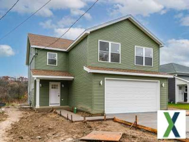 4 bd, 3 ba, 2087 sqft Home for sale Zion, Illinois