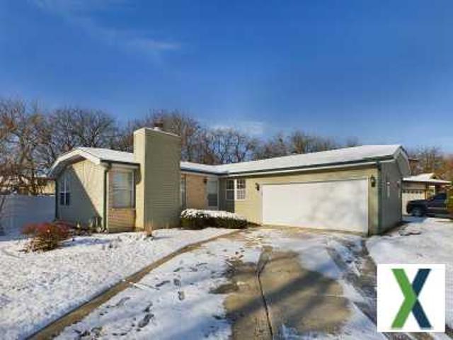 3 bd, 3 ba, 1326 sqft Townhome for rent Crofton, Maryland