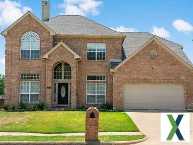 4 bd, 3 ba, 2279 sqft Home for sale Irving, Texas