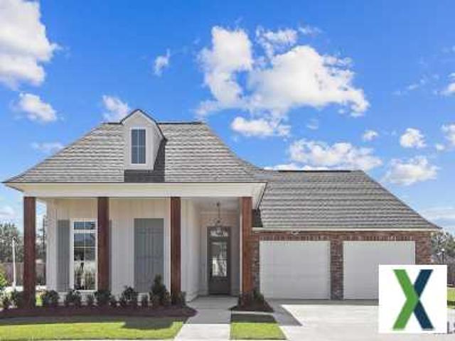 4 bd, 3 ba, 2412 sqft Home for sale Prairieville, Louisiana