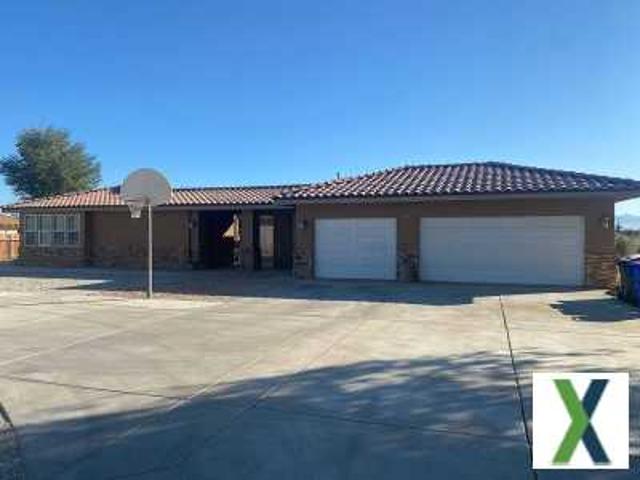 4 bd, 3 ba, 2875 sqft Home for rent Apple Valley, California