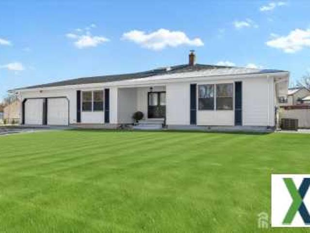 2 bd, 1 ba, 994 sqft Townhome for sale Watertown, Massachusetts
