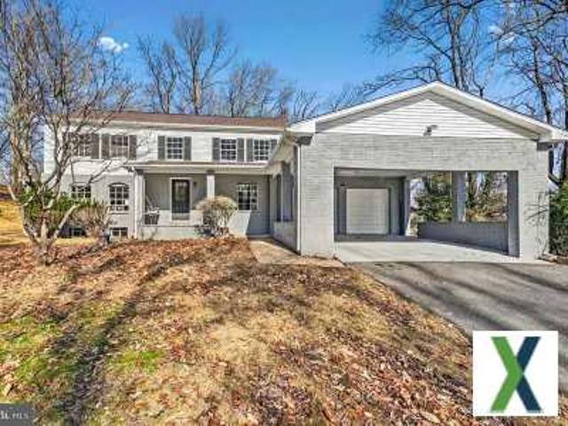 4 bd, 4 ba, 4347 sqft Home for sale Carney, Maryland