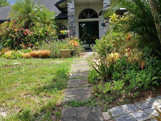 4 bdrm 3 bath non smoking family home located in T