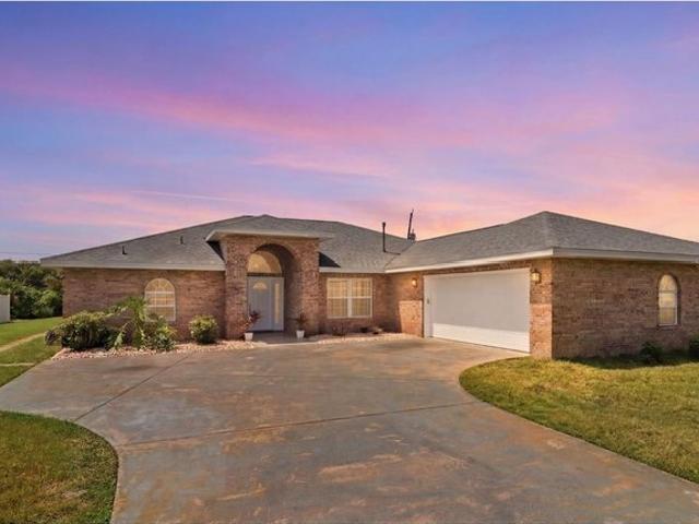 4 Beachside Dr, Palm Coast, FL 32137