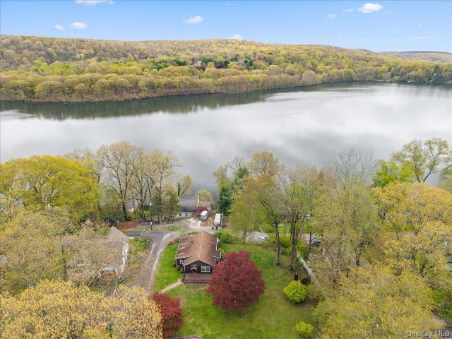 4 Beachway Drive