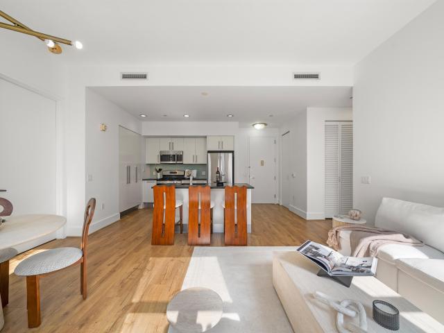 4 Beacon Way # 1410