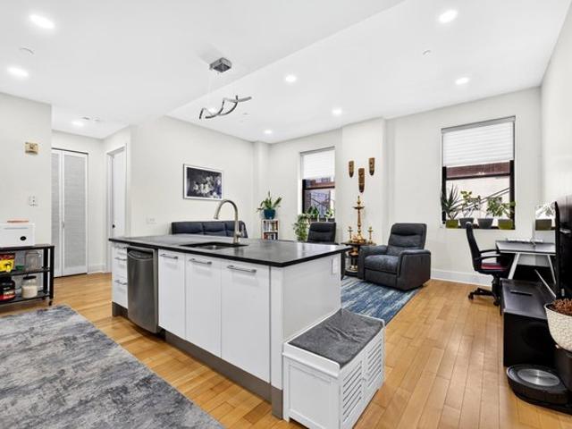 4 Beacon Way Apt 414, Jersey City, NJ 07304
