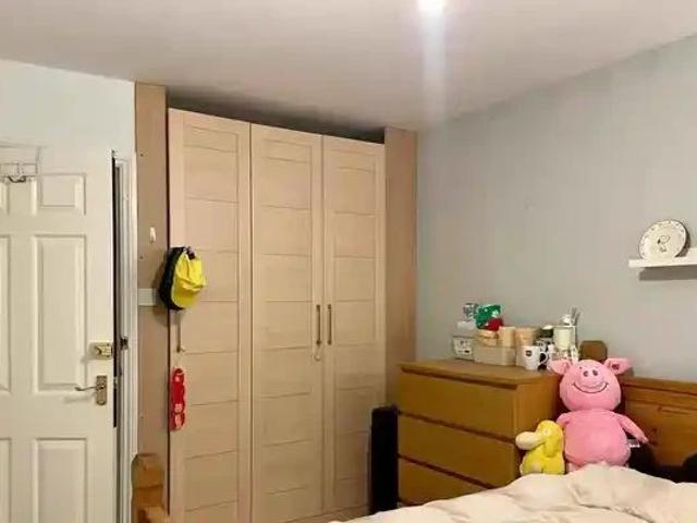 4 Bed 4 Bath