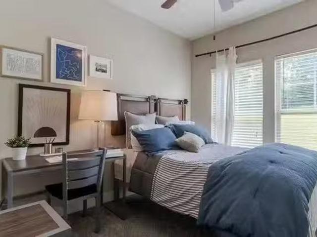 4 Bed 4 Bath