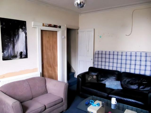 4 Bed 1 Bath