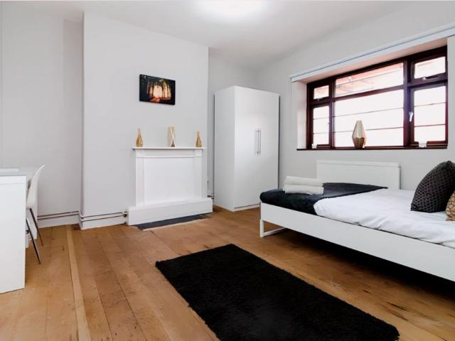 4 Bed / 1 Bath