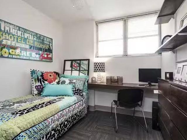 4 Bed 1.5 Bath Flat