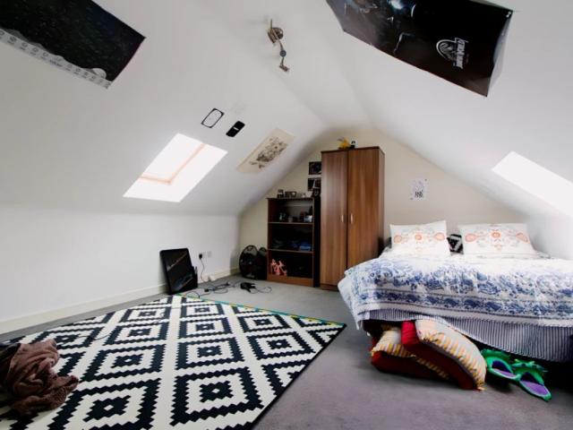 4 Bed 2 Bath