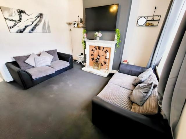 4 Bed 2 Bath