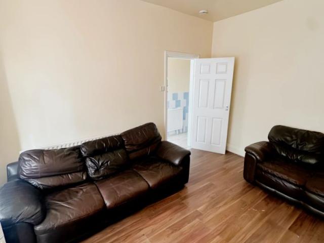4 Bed 2 Bath