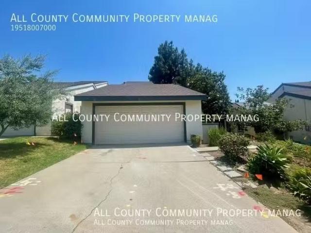 4 Bed 2 bath home in San Marcos for RENT! 140 Cerco Rosado