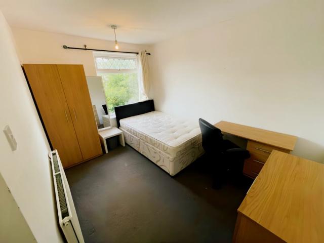 4 Bed 3 Bath
