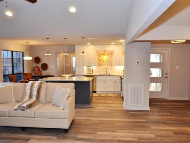 4 Bed 3 Bath House 327 ADMIRAL DR for sale in Gun Barrel City, Texas