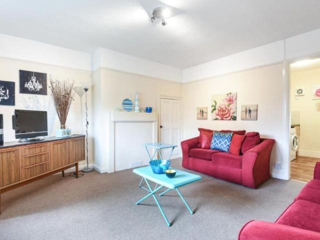 4 bed Terraced To Let
