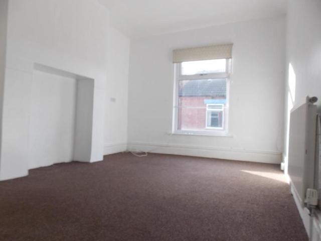 4 bed terraced to rent on Ilkeston, King Street, DE7