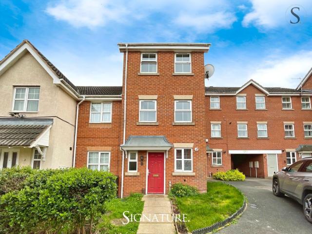 4 bed terraced house to rent in Blacksmith Place, Hamilton, Leicester