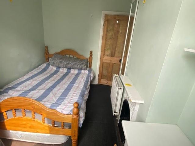 4 Bed Terraced House, Welford Road, LE2