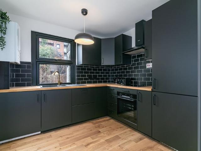 4 Bed Terraced House, Abbott Road, E14