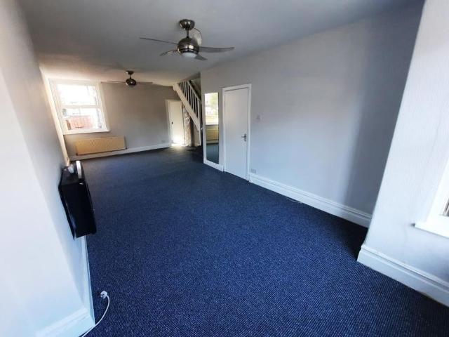 4 Bed Terraced House, Alphonsus Street, M16