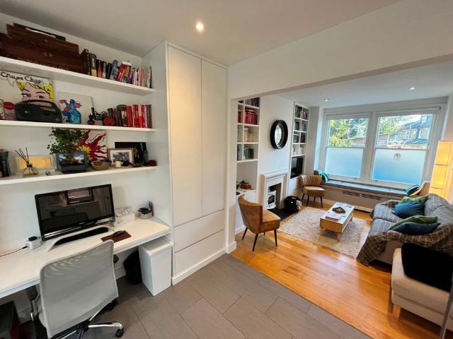 4 Bed Terraced House, Ashcombe Road, SW19