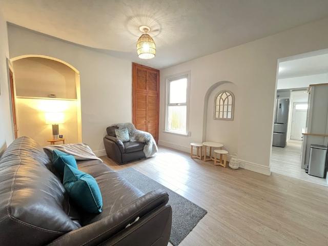 4 Bed Terraced House, Ashley Down Road, BS7