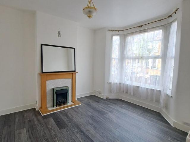 4 Bed Terraced House, Asplins Road, N17