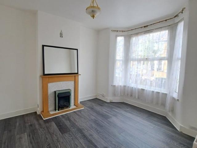 4 Bed Terraced House, Asplins Road, N17