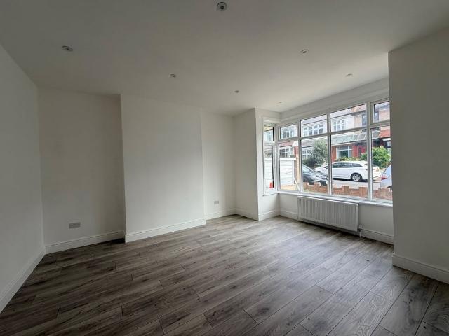4 Bed Terraced House, Arthurdon Road, SE4