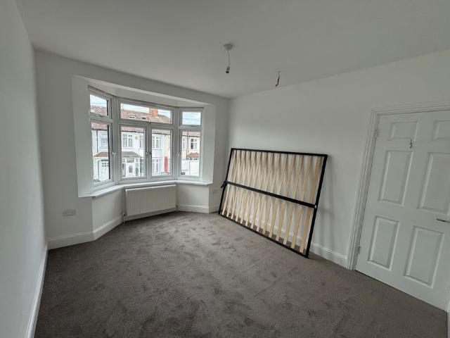 4 Bed Terraced House, Belvedere Road, E10