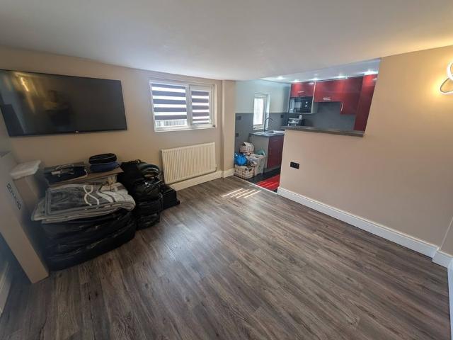 4 Bed Terraced House, Bulwer Road, CV6