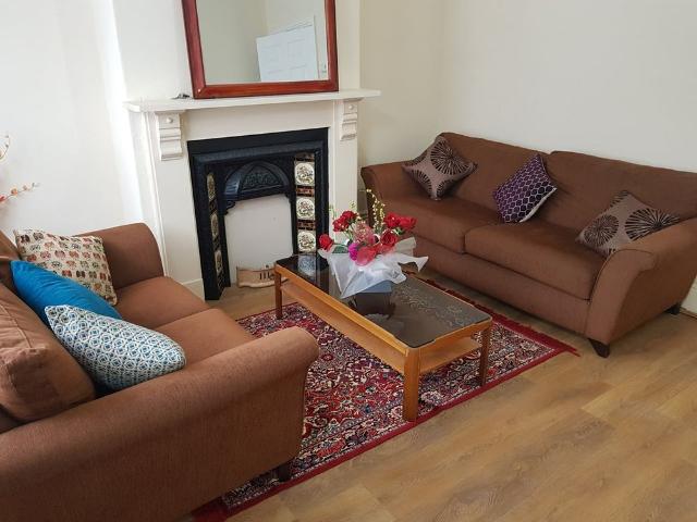 4 Bed Terraced House, Burgoyne Road, S6
