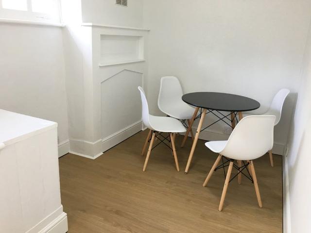4 Bed Terraced House, Camden Mews, NW1