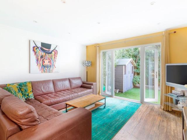 4 Bed Terraced House, Cavendish Road, SW12