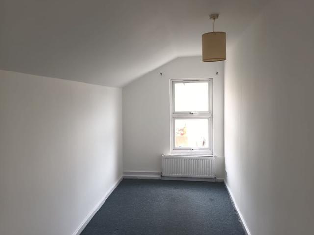 4 Bed Terraced House, Cholmeley Road, RG1