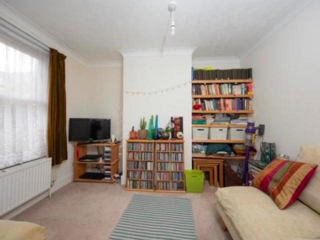 4 Bed Terraced House, Coventry Road, RG1