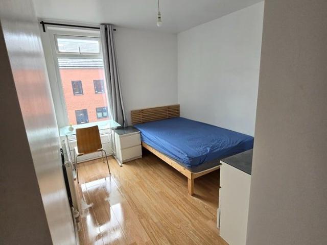 4 Bed Terraced House, Claremont Road, M14
