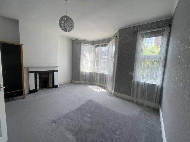 4 Bed Terraced House, Cumberland Road, E13